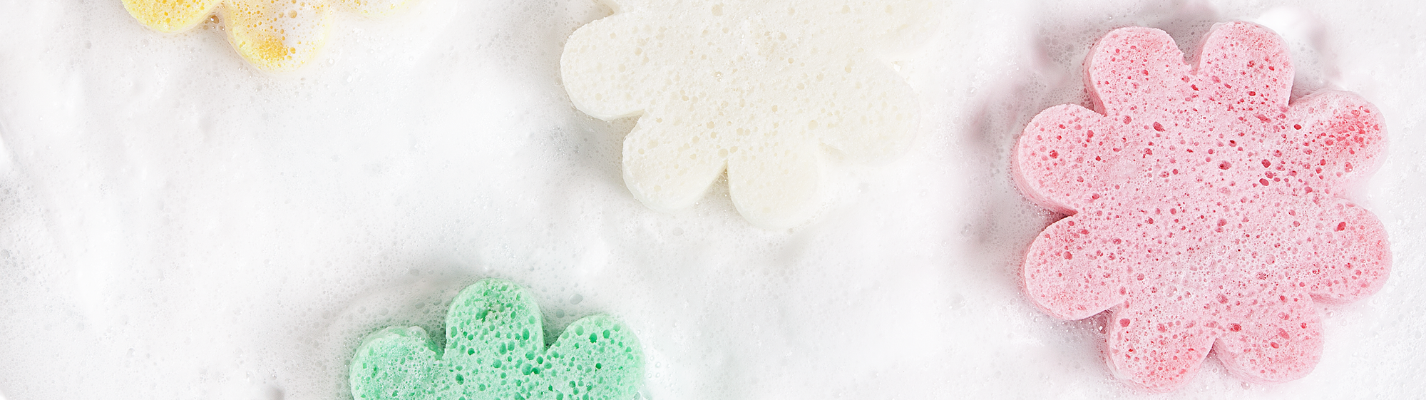 Daisy Body Wash Infused Buffer and Sponge Collection | Spongellé